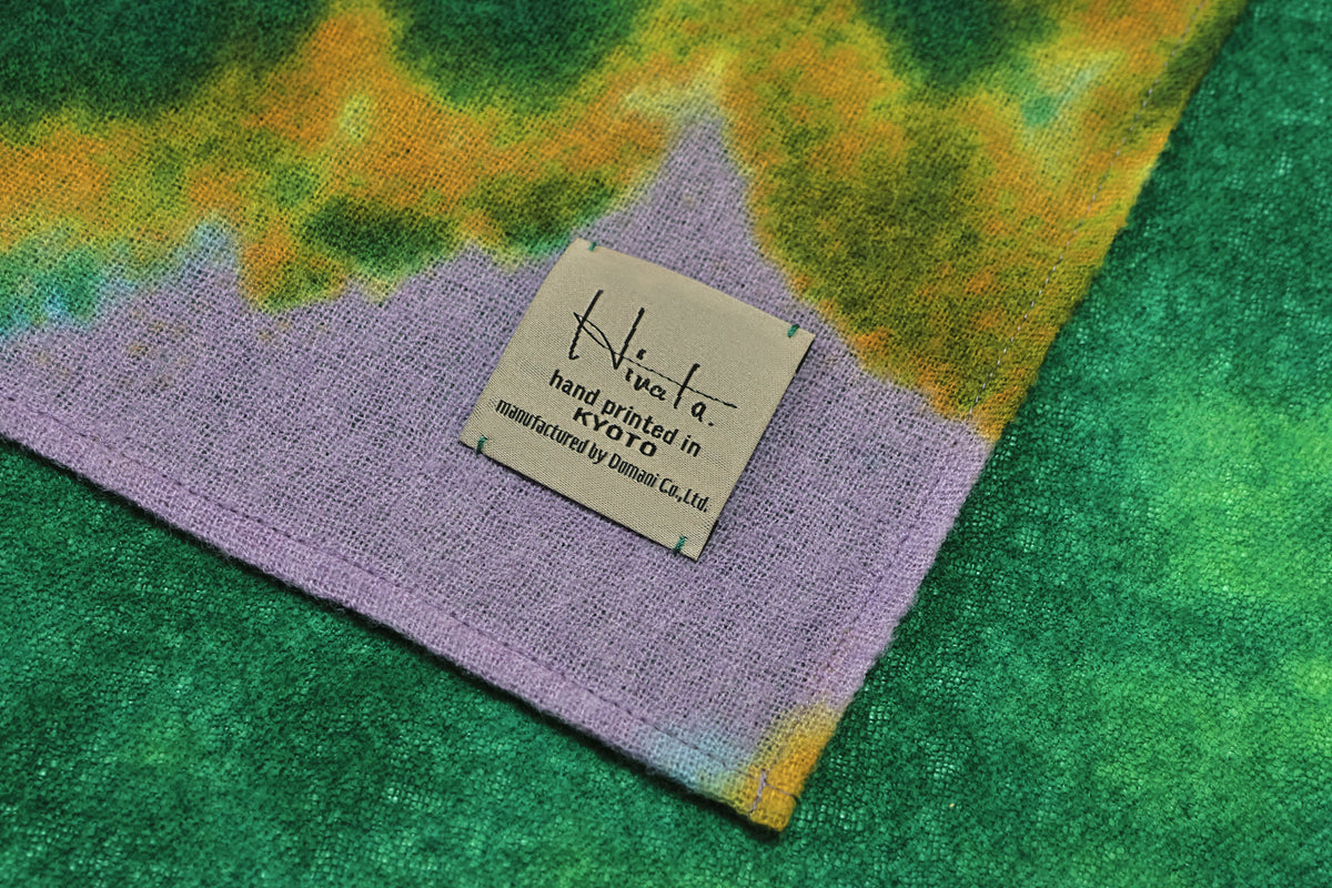 Hinata／SOU・SOUコラボ_ウール浸透染めストール 二十重十四（常磐緑～ときわみどり～） | Hinata